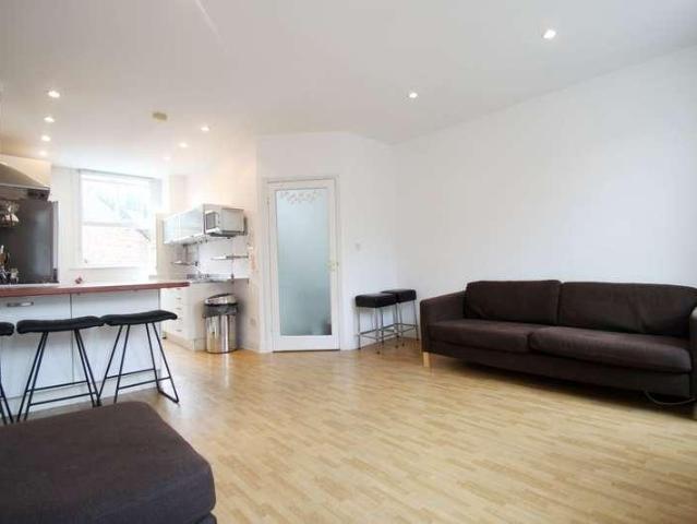 2 bed flat to rent