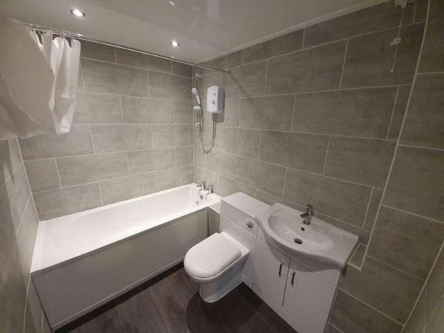 2 bed flat to rent