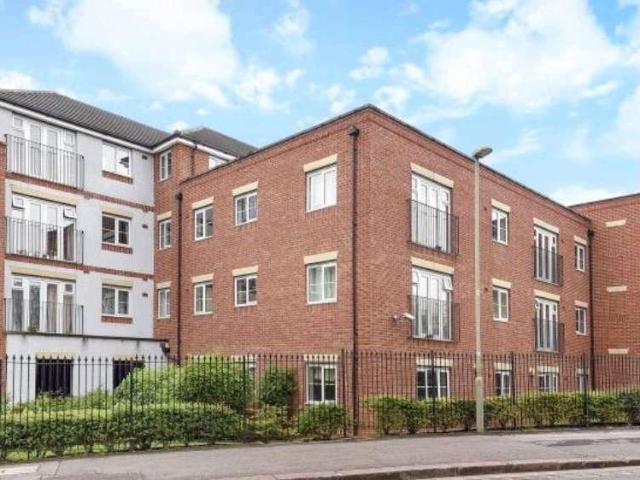 2 bed flat to rent