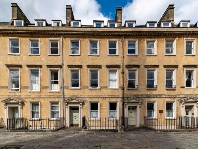 2 bed flat to rent