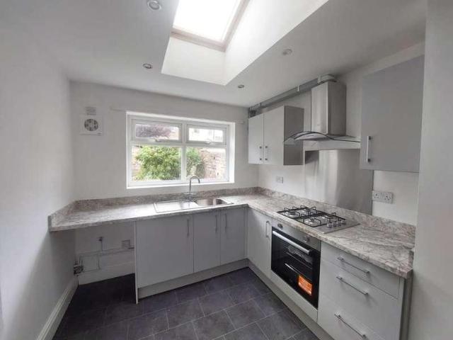 2 bed flat to rent
