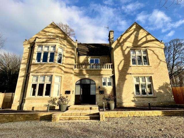 2 bed flat to rent
