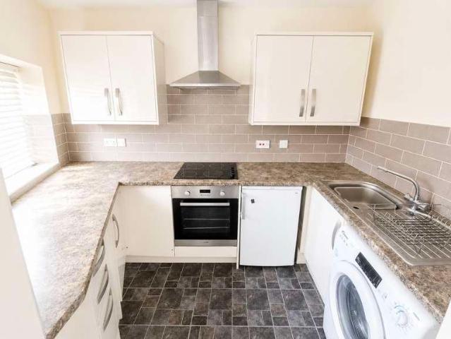 2 bed flat to rent