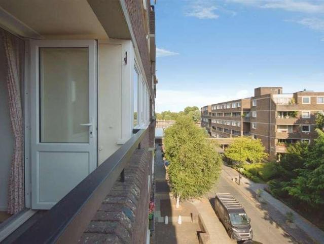 2 bed flat to rent