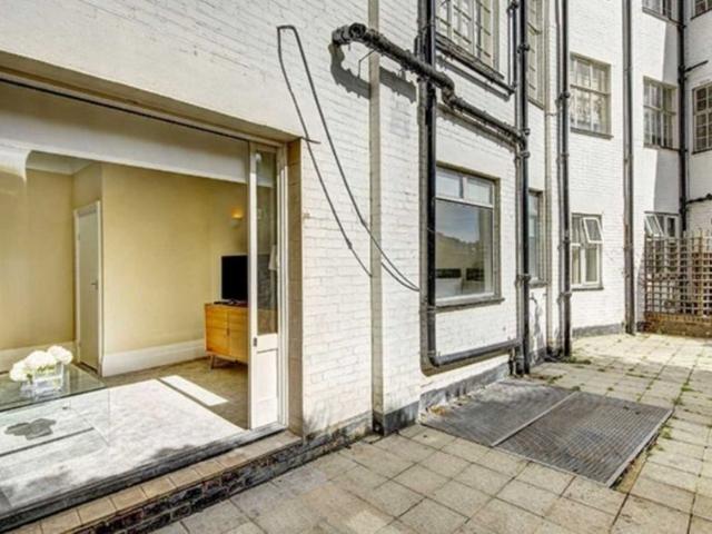 2 bed flat to rent
