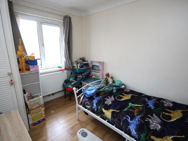 2 bed flat to rent