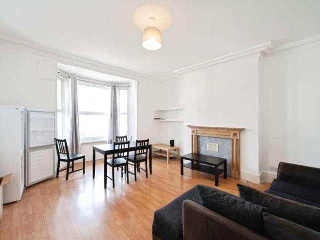 2 bed flat to rent