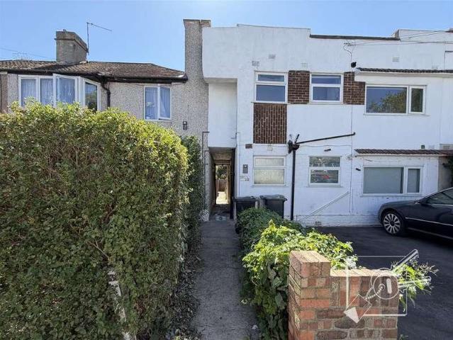 2 bed flat to rent