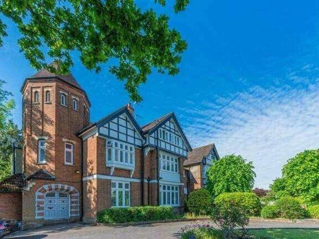 2 bed flat to rent