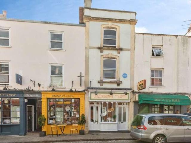 2 bed flat to rent