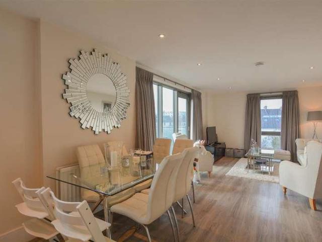 2 bed flat to rent