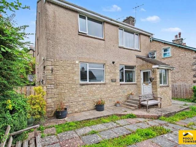 2 bed flat to rent