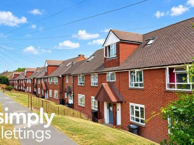 2 bed flat to rent