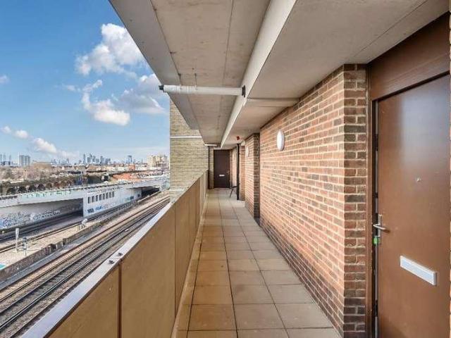 2 bed flat to rent