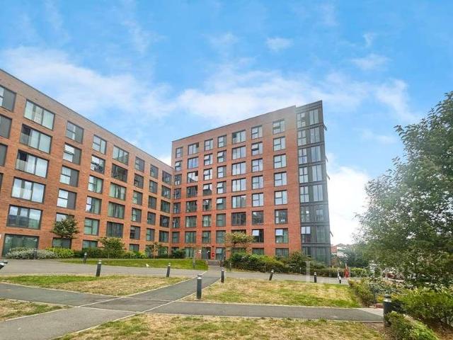 2 bed flat to rent