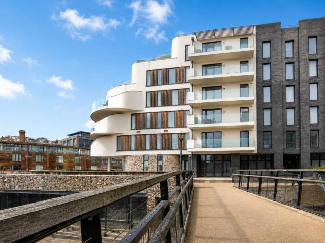 2 Bed Flat to rent