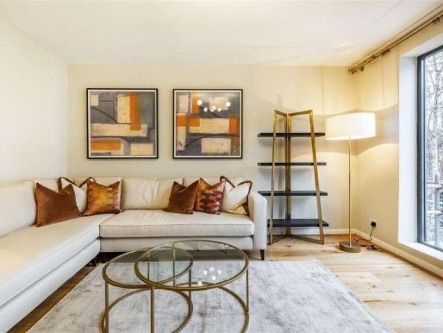 2 bed flat to rent