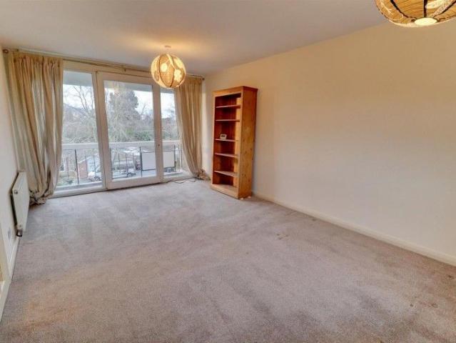 2 BED Flat To rent