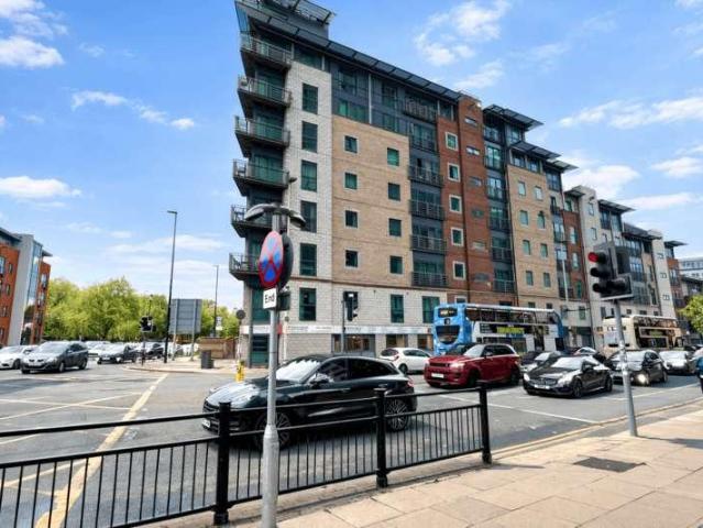 2 bed flat to rent