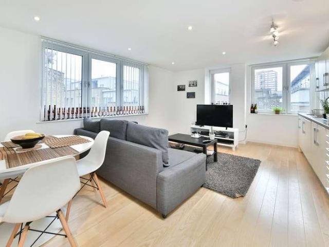 2 bed flat to rent