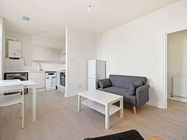 2 bed flat to rent