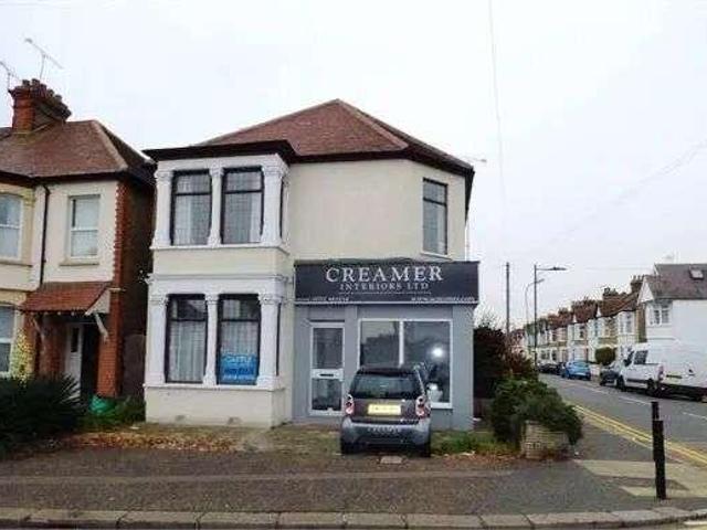 2 bed flat to rent