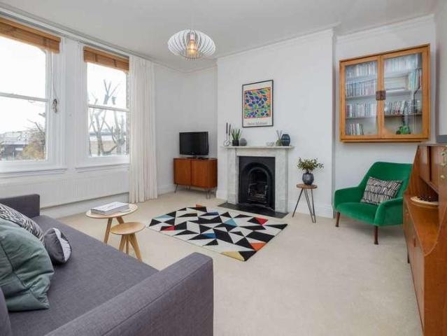 2 bed flat to rent
