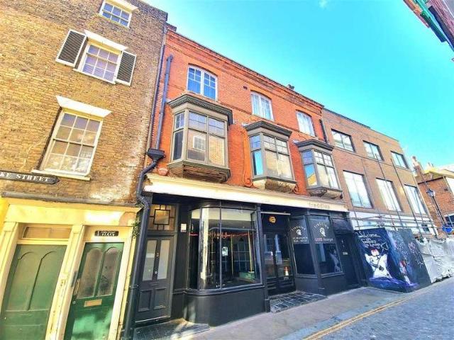 2 bed flat to rent