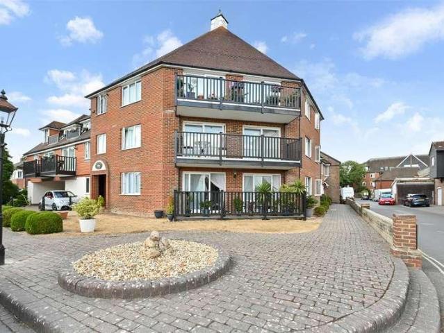 2 bed flat to rent