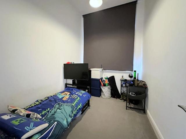 2 bed flat to rent