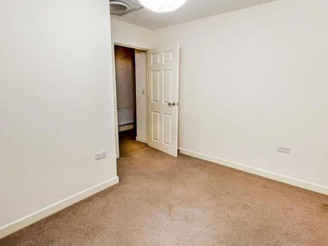 2 BED Flat To rent