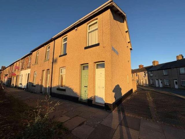 2 bed flat to rent