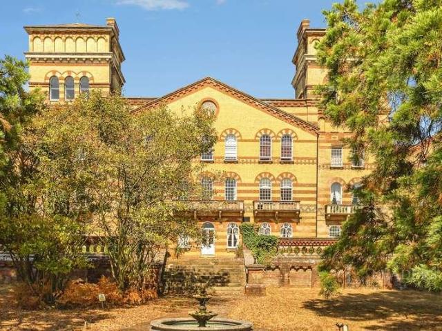 2 bed flat to rent