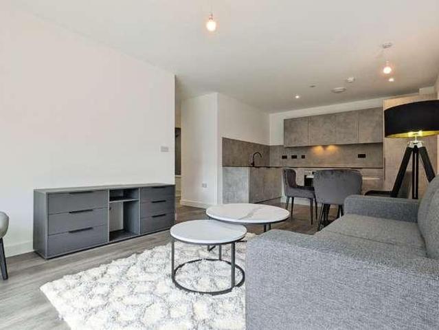 2 bed flat to rent