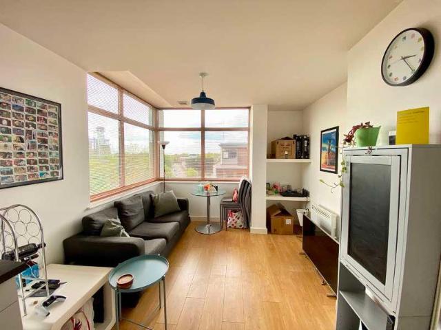 2 bed flat to rent