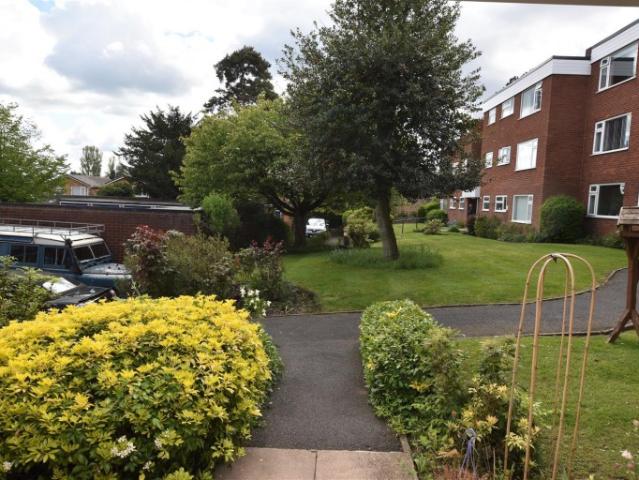 2 BED Flat To rent