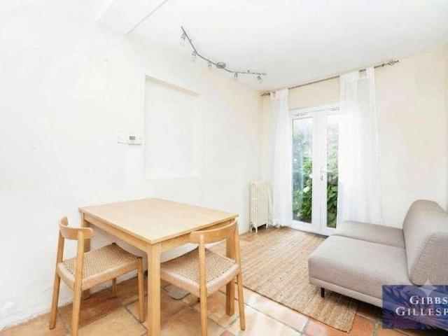 2 bed flat to rent