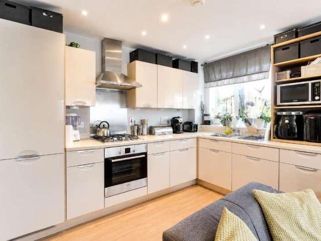 2 bed flat to rent