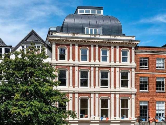 2 bed flat to rent