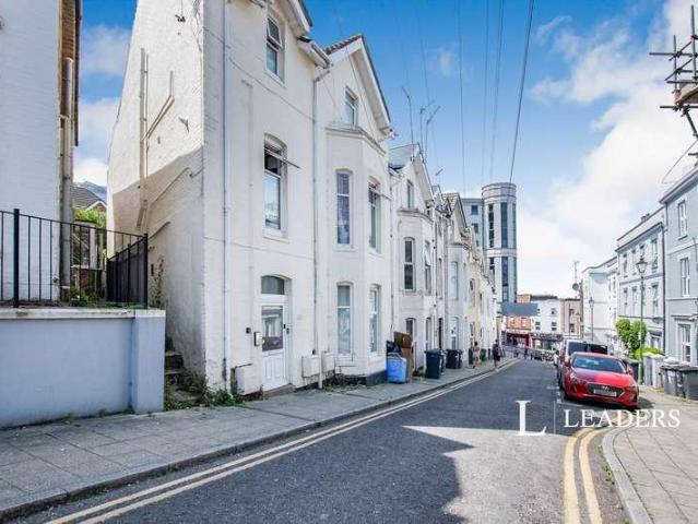 2 bed flat to rent