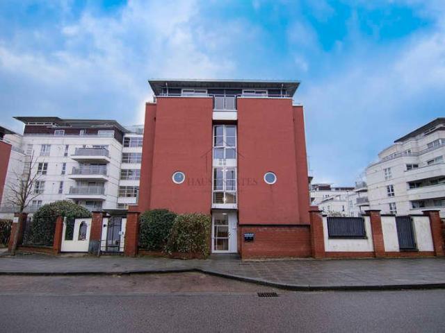 2 bed flat to rent