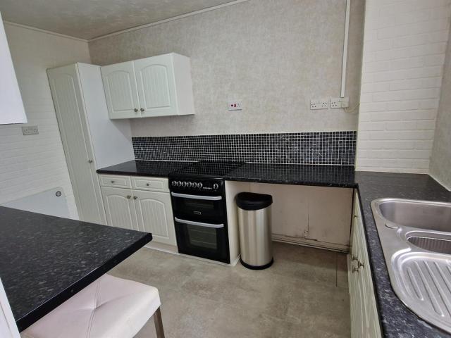 2 bed flat to rent