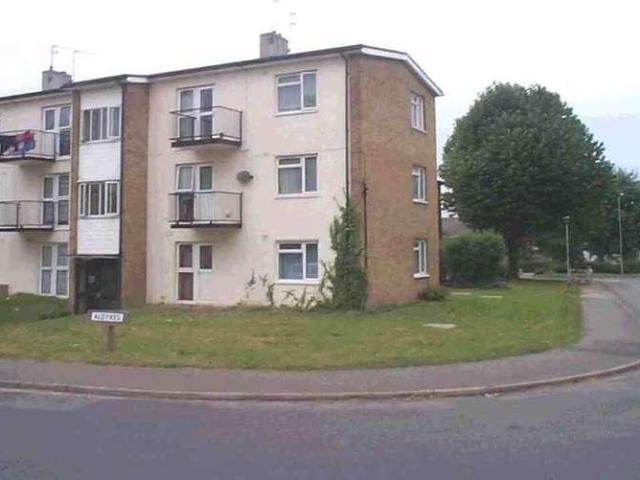 2 bed flat to rent