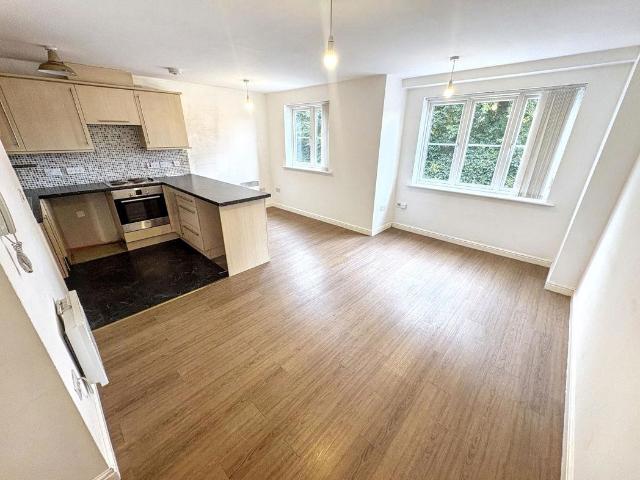 2 bed flat to rent