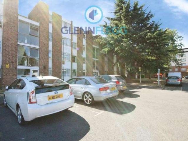 2 bed flat to rent