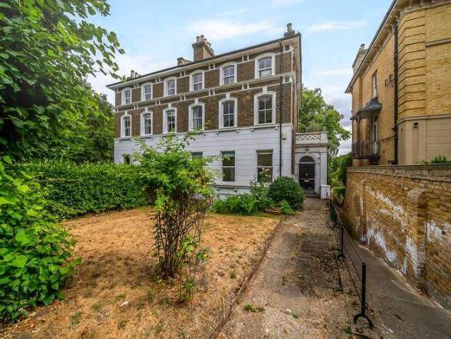 2 bed flat to rent
