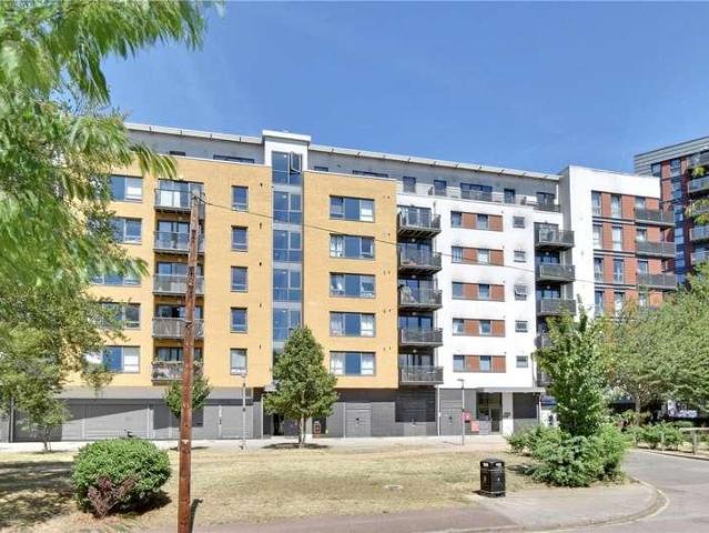 2 bed flat to rent