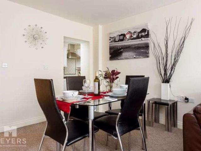 2 bed flat to rent