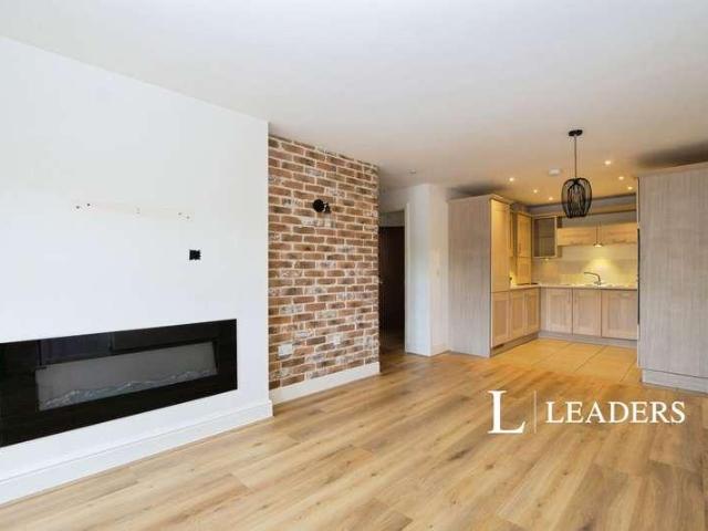 2 bed flat to rent