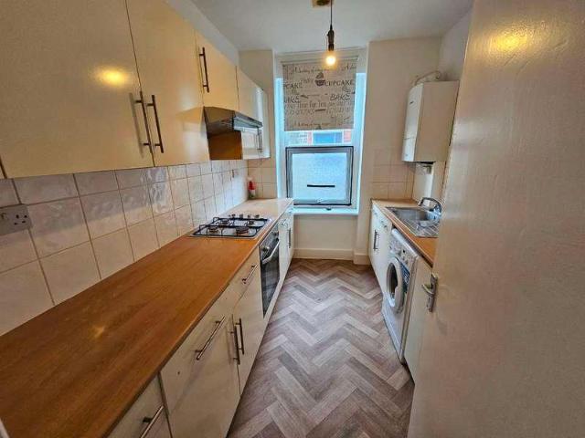 2 bed flat to rent